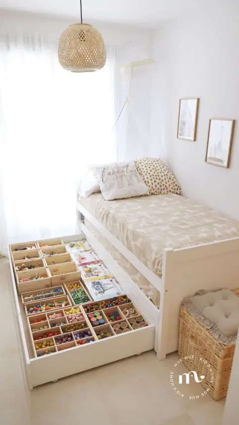 Mini dormitorios infantiles: 10 ideas para organizar ropa y juguetes en ...